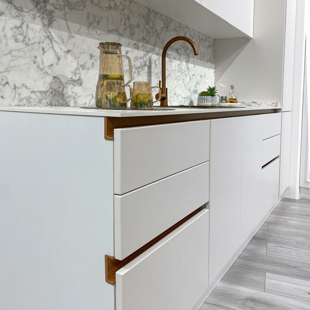 Kitchen with Gola profiles – NIKO GROUP