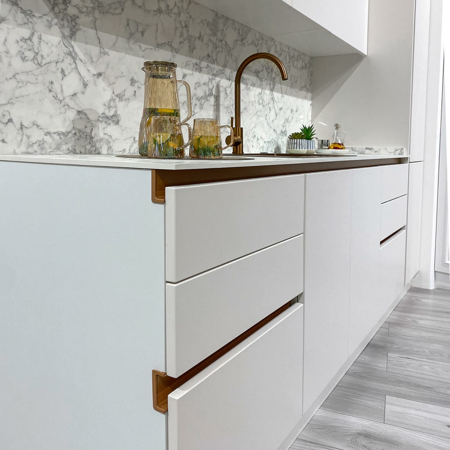 Kitchen with Gola profiles – NIKO GROUP